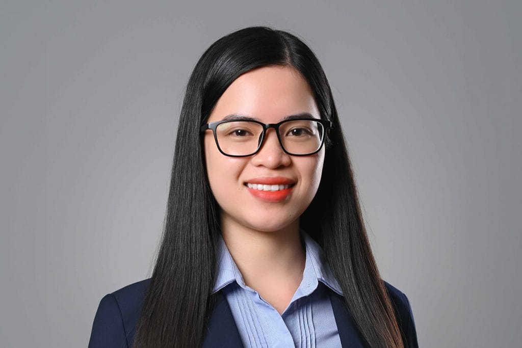 Studio chụp ảnh avatar linkedin đẹp và chuyên nghiệp - HT Media