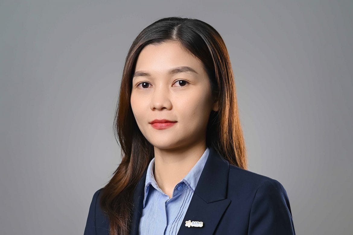 Studio chụp ảnh avatar linkedin đẹp và chuyên nghiệp - HT Media